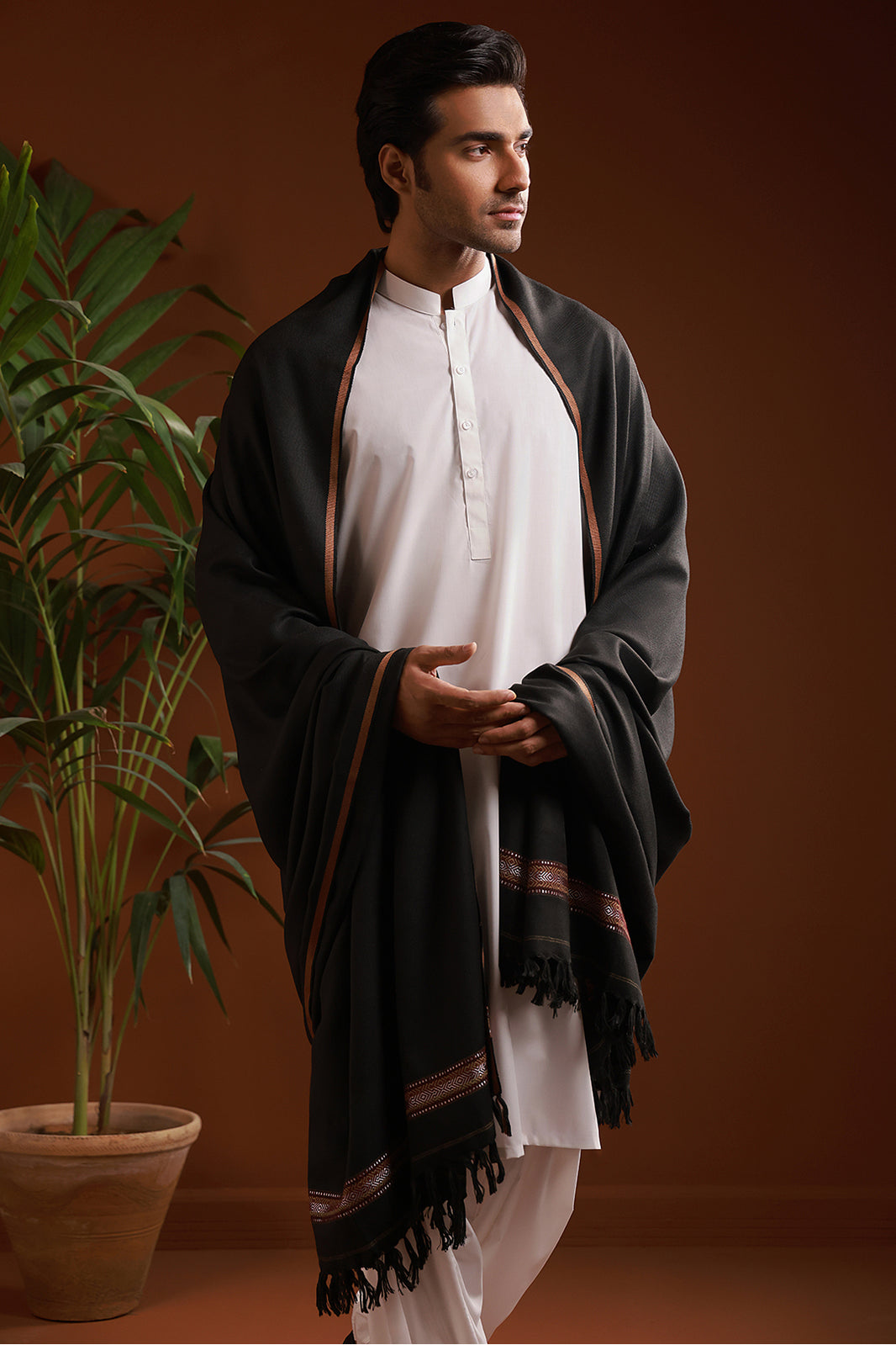 Buy Shawls for Men in Pakistan | Premium Men’s Shawl Online