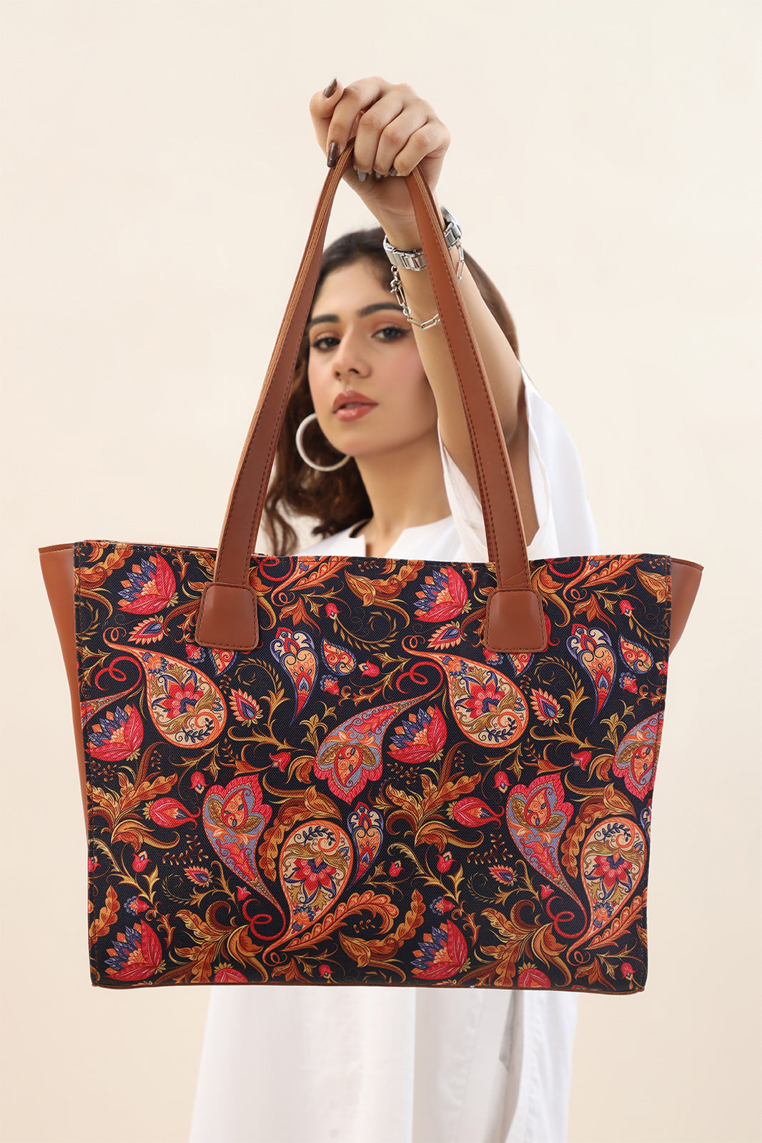 Shop Women Handbags - 75+ trendy handbags styles for women | Zellbury ...