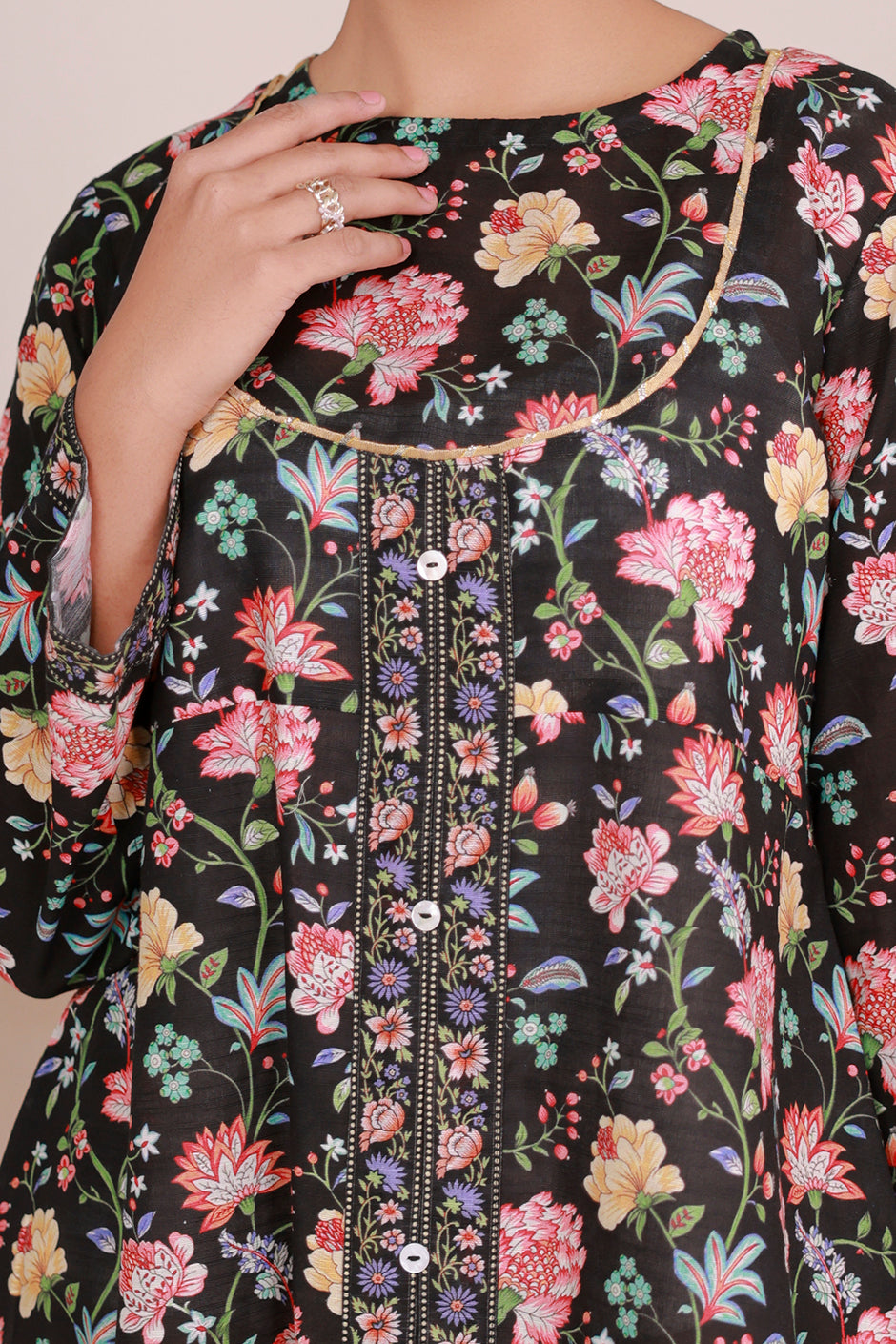 Winter Long Frocks for Women in Pakistan – Winter Frock Fashion Fiesta 2026